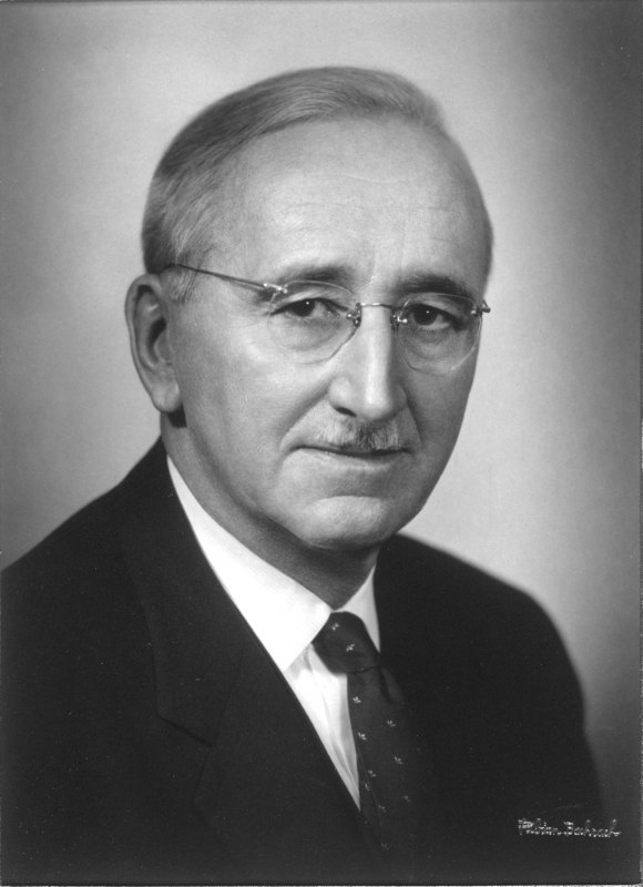 Friedrich August von Hayek, Univ.-Prof. DDr. Dr. h.c. | 650 plus Friedrich August von Hayek, Univ.-Prof. DDr. Dr. h.c. | 650 plus